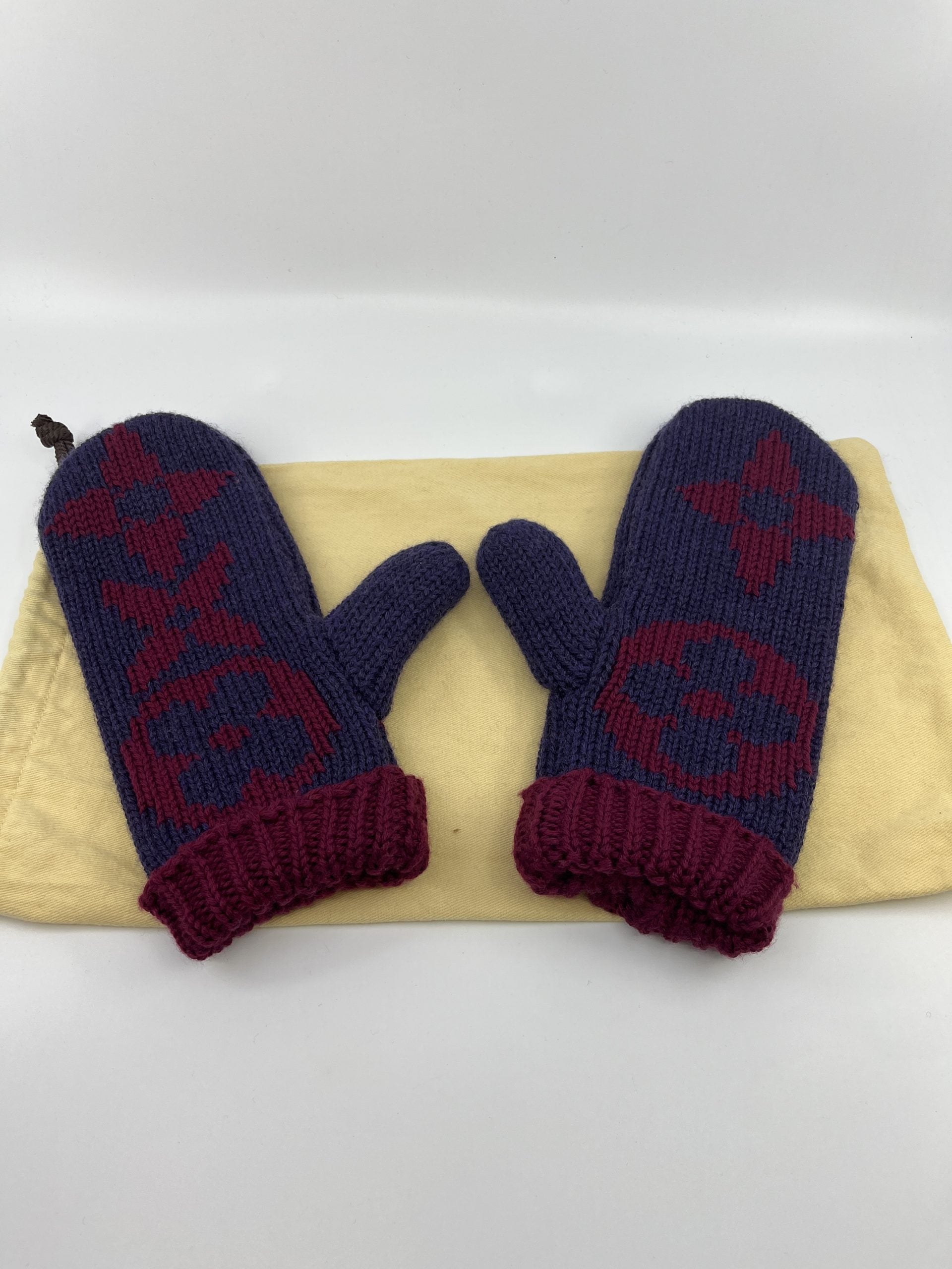 Louis Vuitton Purple and Burgundy Mittens – Anthology of Style